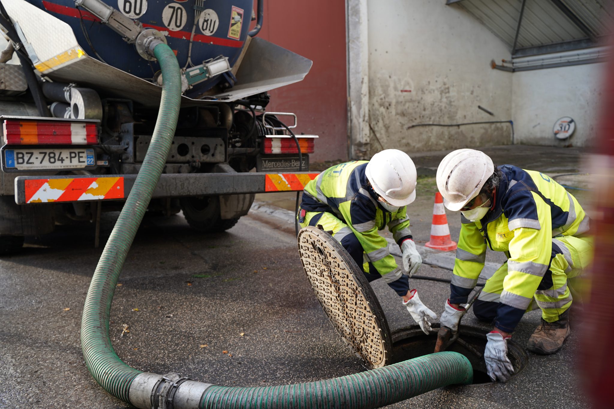 L’hydrocurage, la solution ultime pour sauver vos canalisations - Aptaa.fr